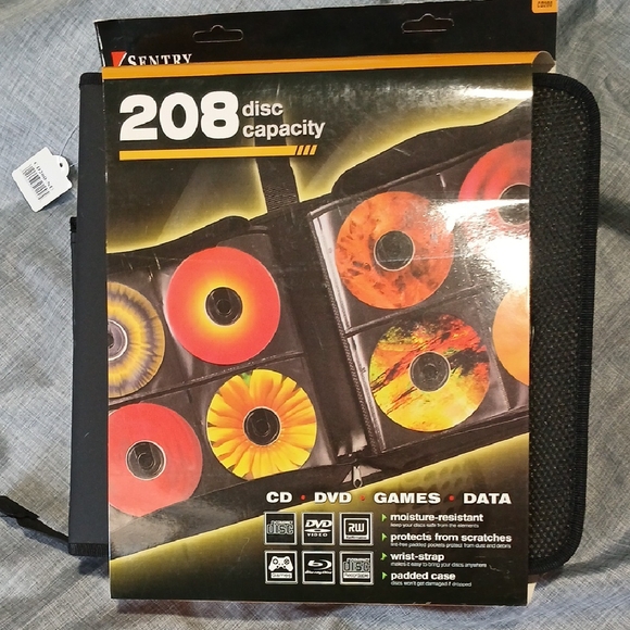 Sentry | Other | Entry Black Cddvd Case 28 Disc Capacity | Poshmark
